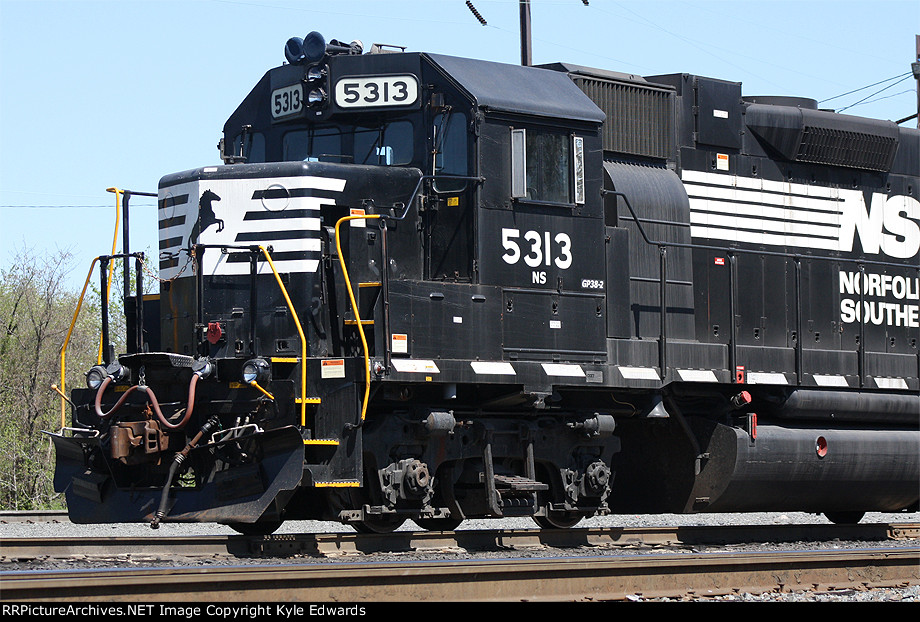 NS GP38-2 #5313